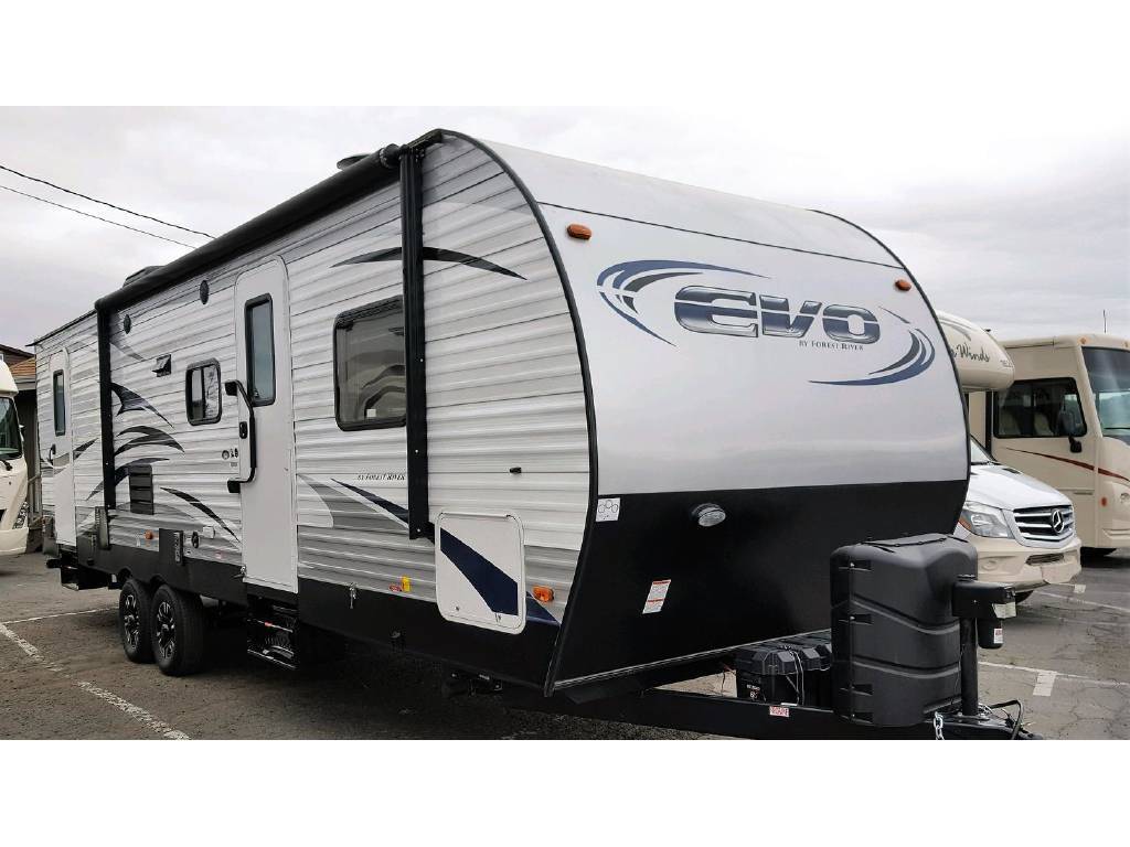 アメリカからお届けです！2018年 フォレストリバー EVO 2850 スライドアウト